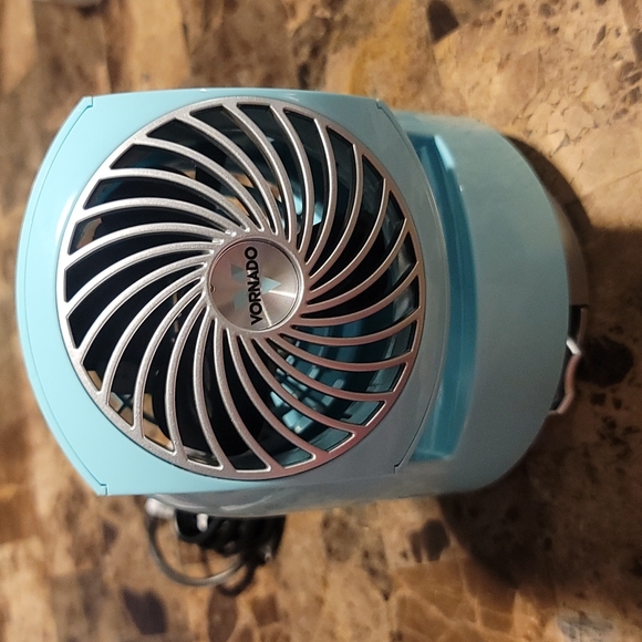 Vornado | Other | Vornado Flippi V6 Personal Air Circulator Table Fan ...